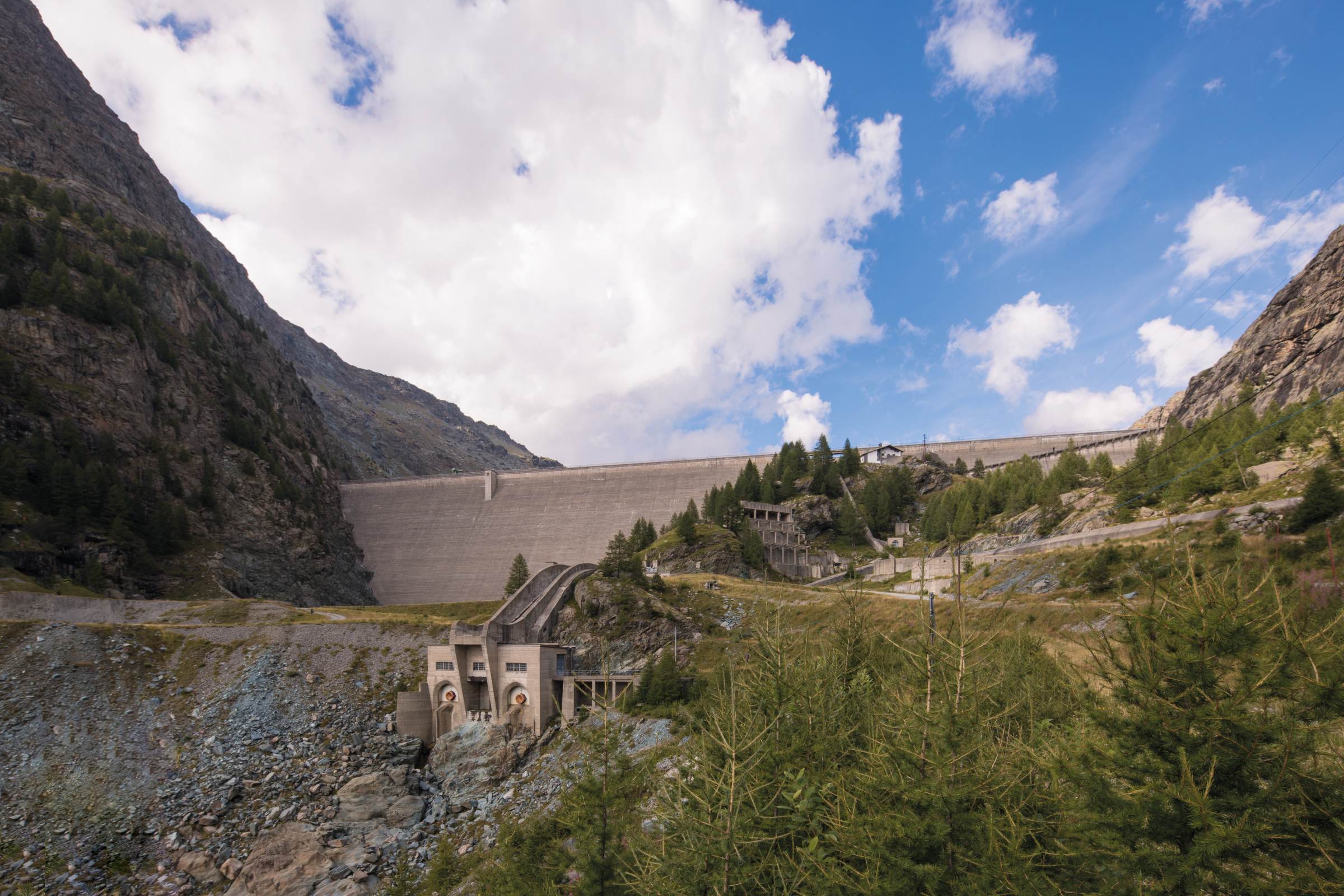 The “Alfredo Pizzoli” hydroelectric plant in Lanzada, Italy | Enel ...