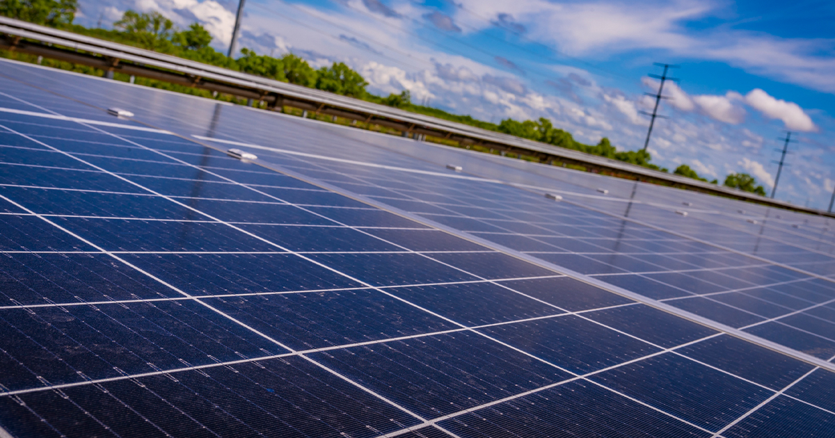 Parque solar + almacenamiento Arroyo | Enel Green Power