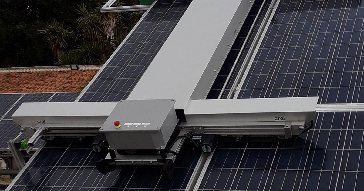 Desde la innovación EGP el robot que "limpia" el sol | Enel Green Power